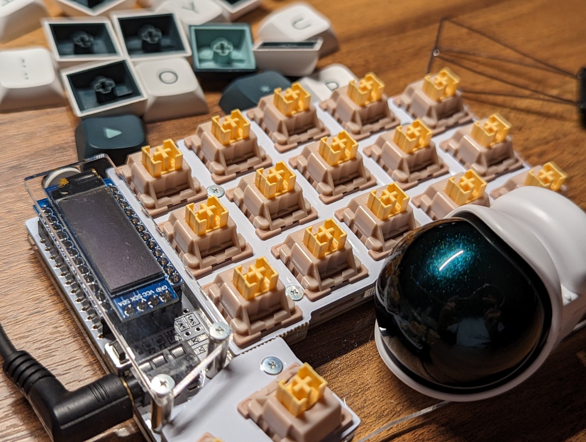 Keyball 39レビュー | すばらしいが悩ましい。副作用に根気よく向き合えるか – naenote.net