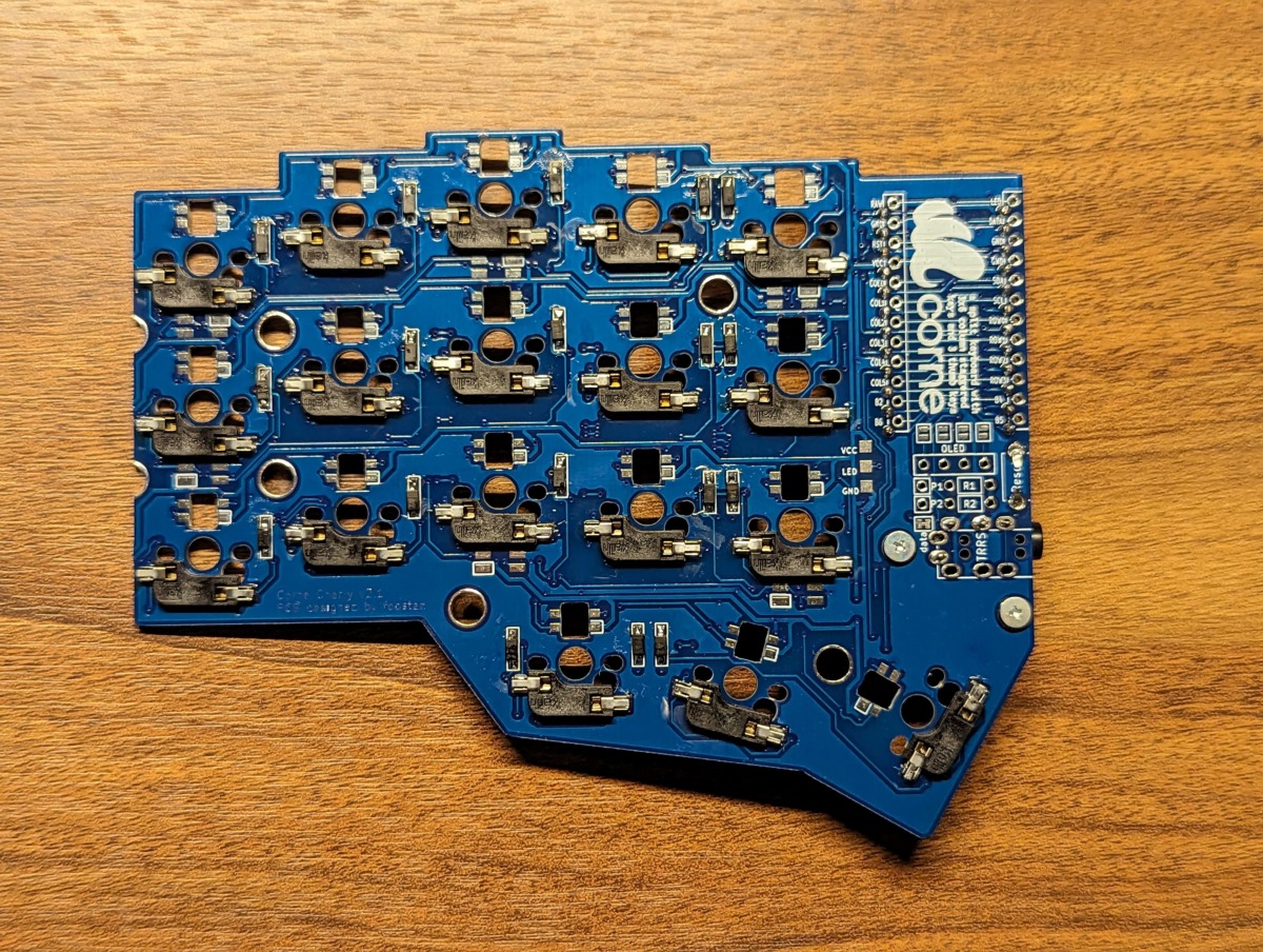 Corne Mini（5 columns crkbd）を最小コストで組み立てられたのでレビュー – naenote.net